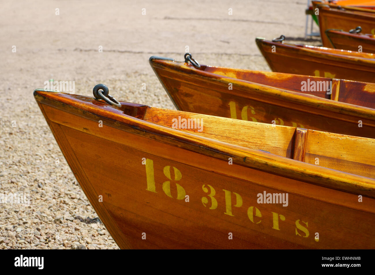 Row boat prow hi-res stock photography and images - Alamy