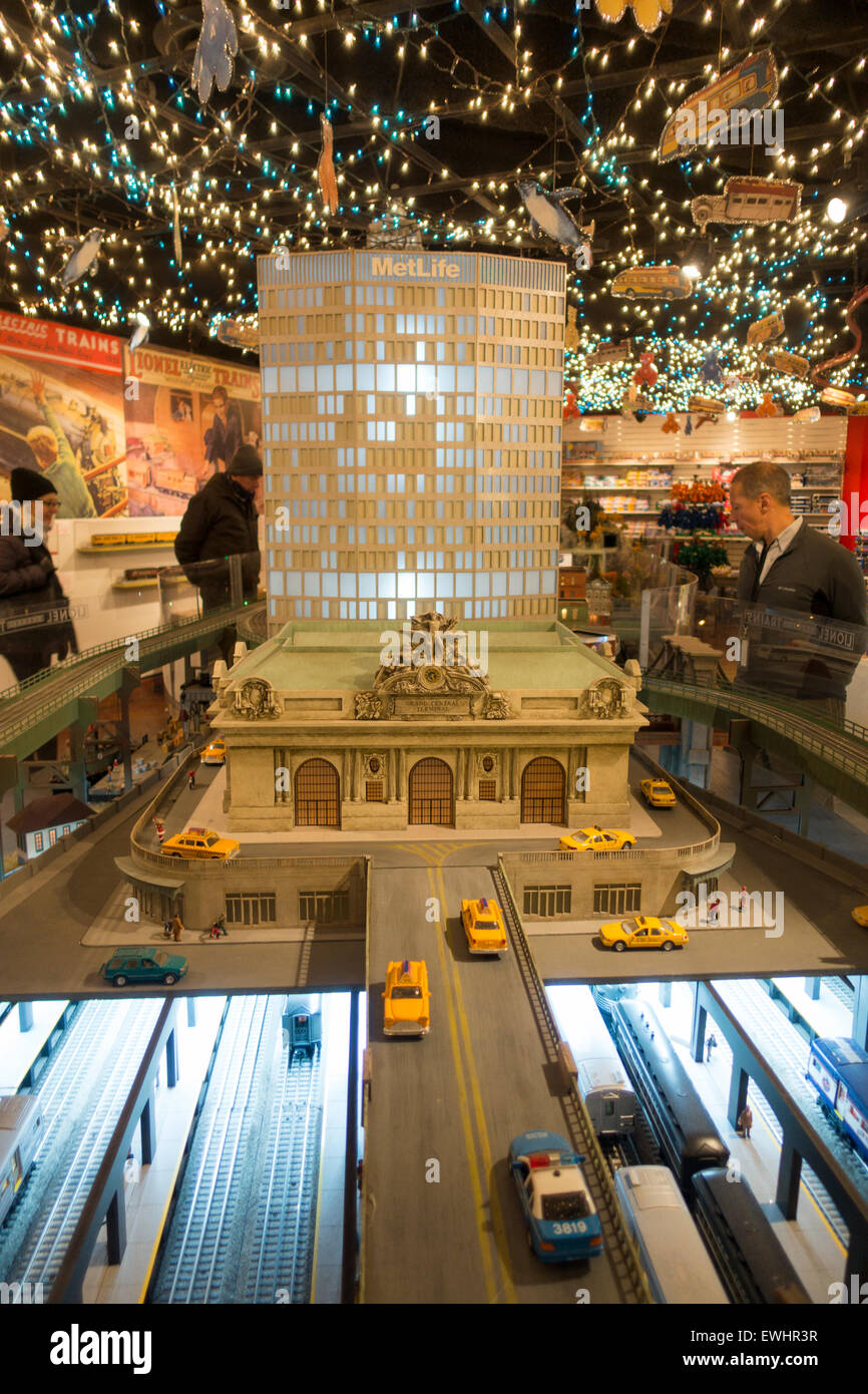 holiday train display at transit museum in Grand Central terminal Stock ...
