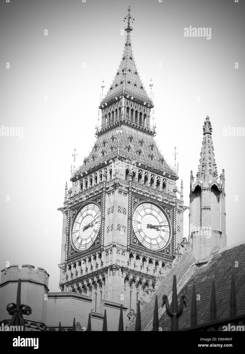 London big ben gold Black and White Stock Photos & Images - Alamy