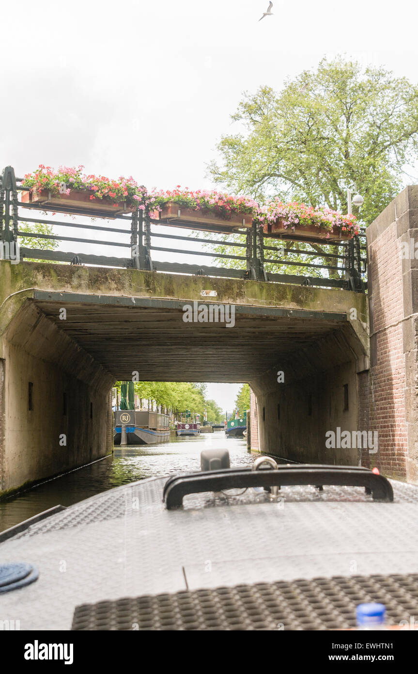 Underneath boats hi-res stock photography and images - Alamy
