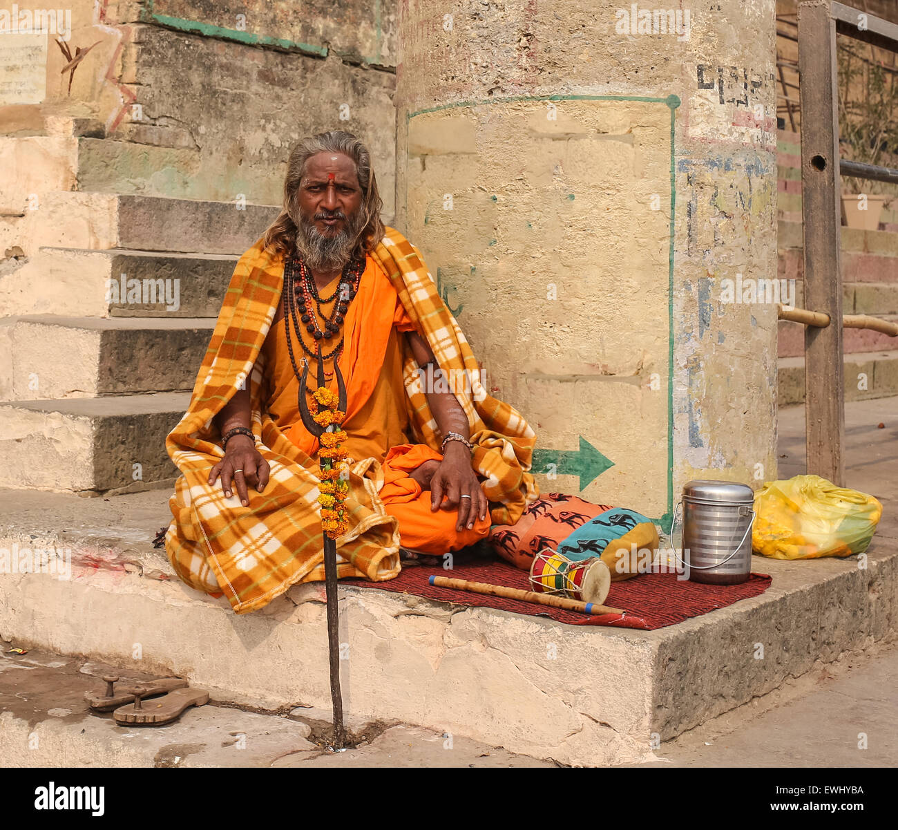 Hindu priest hi-res stock photography and images - Alamy