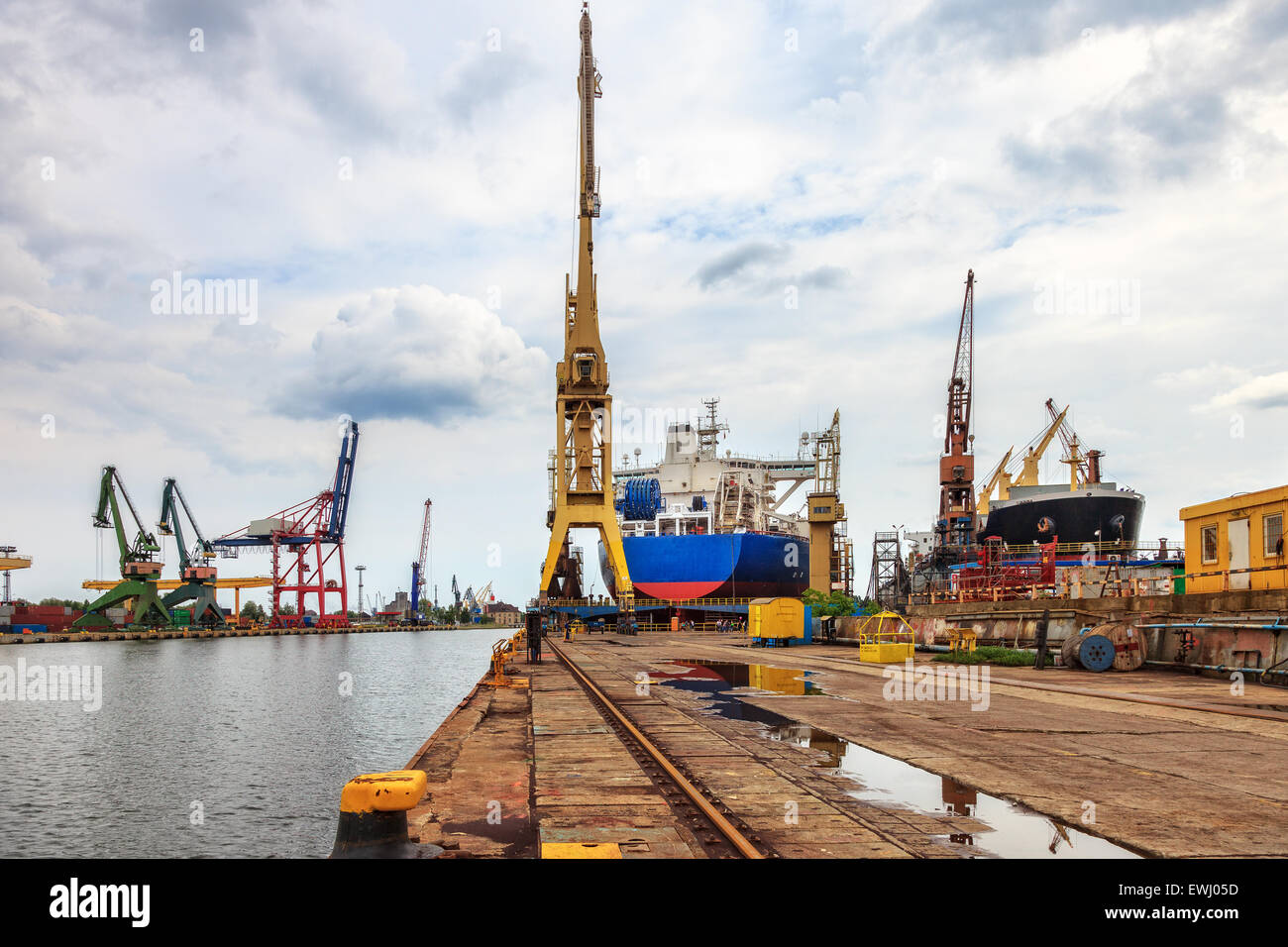 Gdansk shipyard worker hi-res stock photography and images - Alamy Gdansk shipyard worker hi-res stock photography and images - Alamy