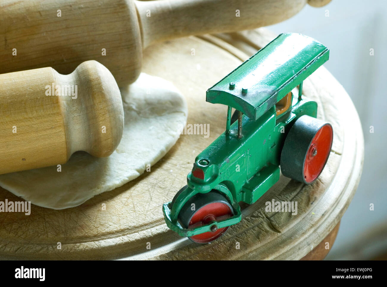 Toys Toys & Games DINKY STEAMROLLER Push & Pull Toys etna.com.pe