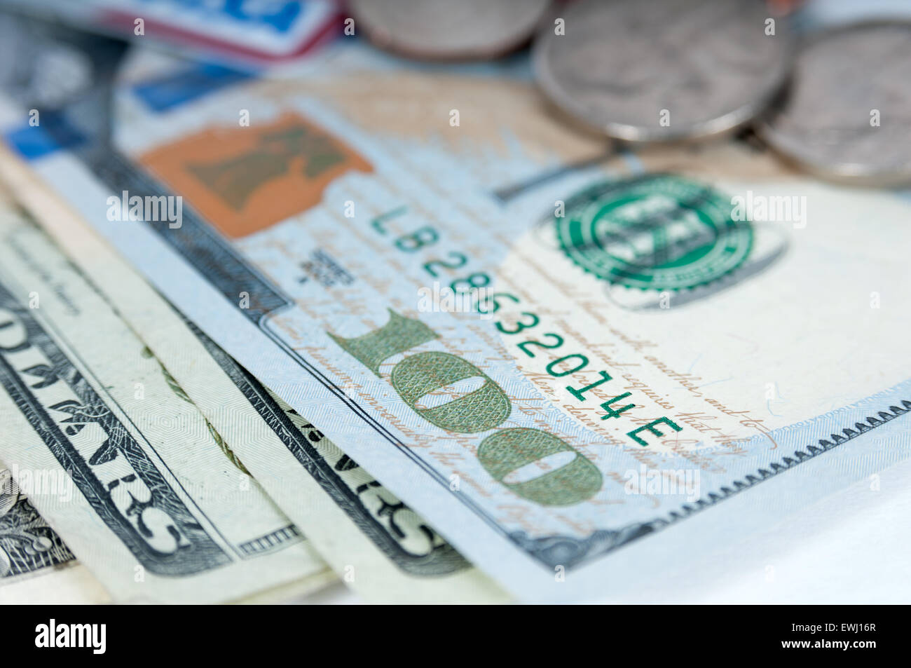 American dollar notes and coins hi-res stock photography and images - Alamy