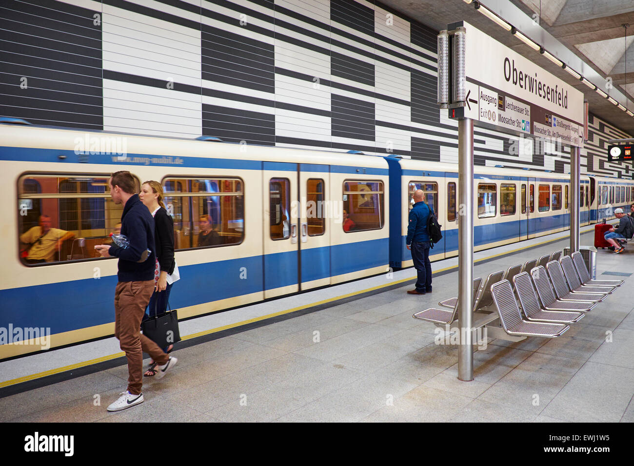 Germany train underground station hi-res stock photography and images ...