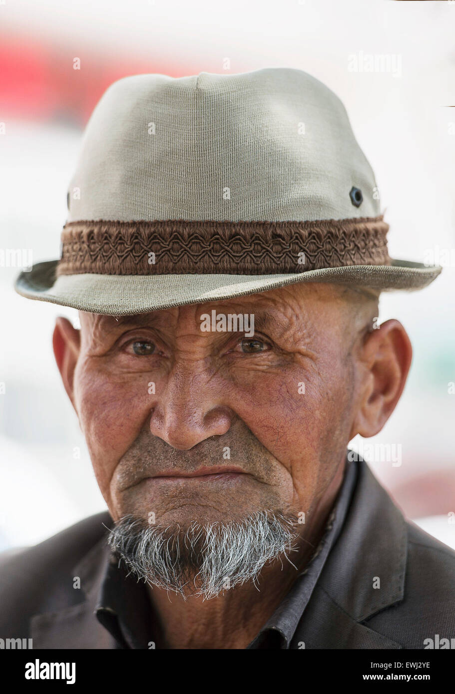 China kashgar man uyghur beard hi-res stock photography and images - Alamy