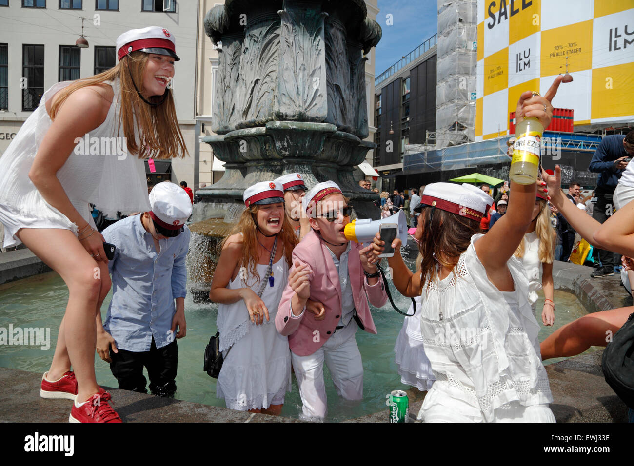 Gcse Graduation High Resolution Stock Photography and Images - Alamy
