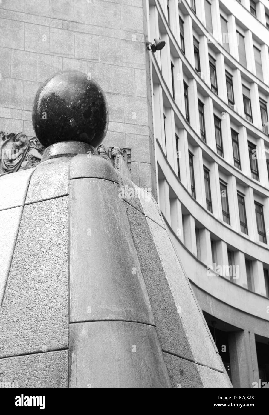 Modern water hi-res stock photography and images - Alamy