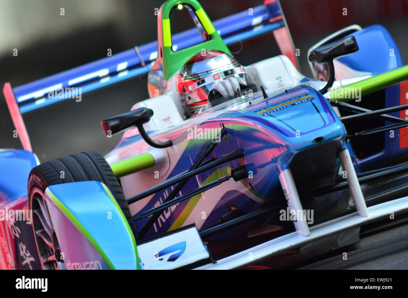 London, UK. 27th June, 2015. Action from the London Formula-e Grand ...
