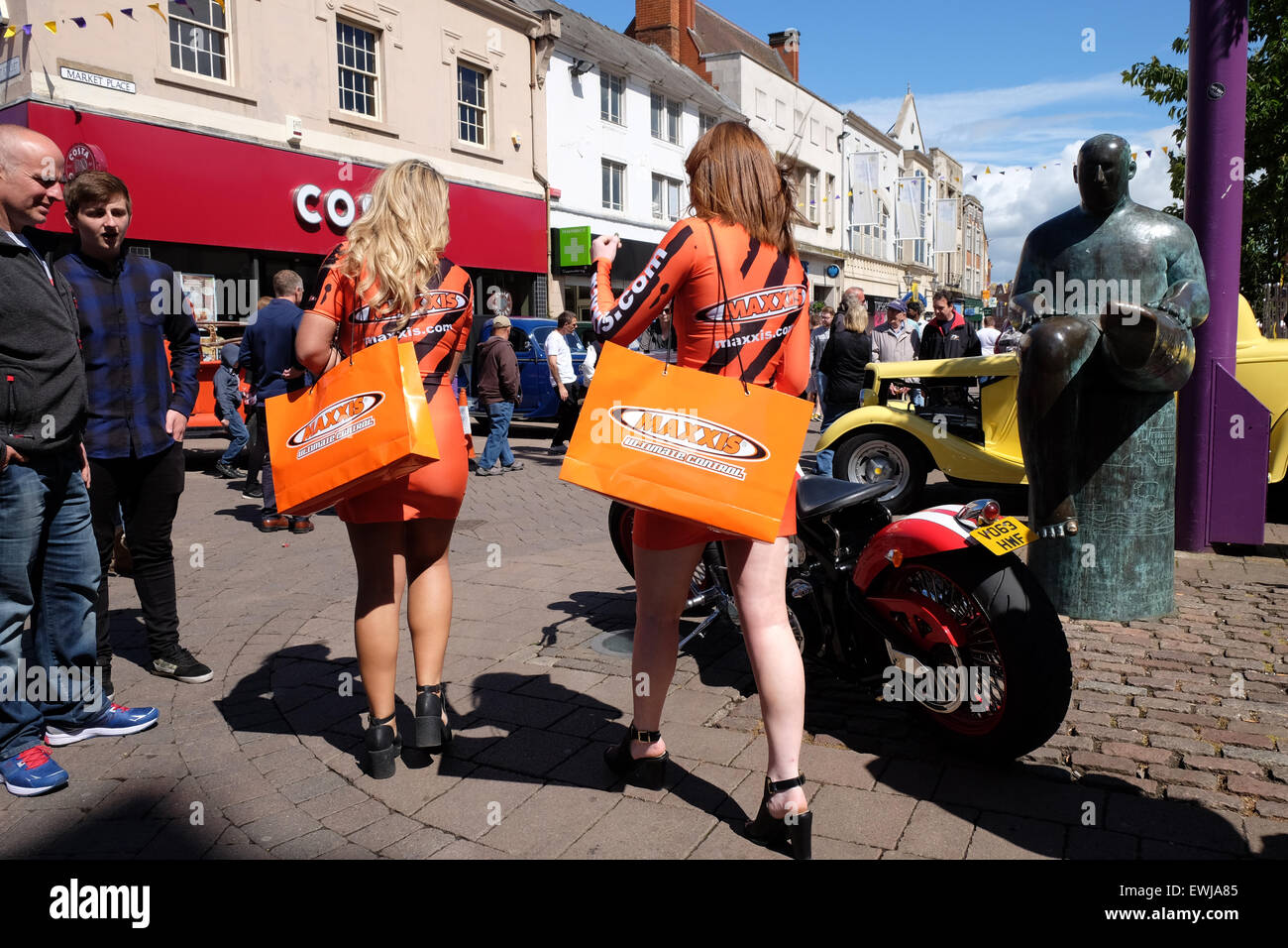 two maxxis girls at the charnwood cruisers classic car show in ...