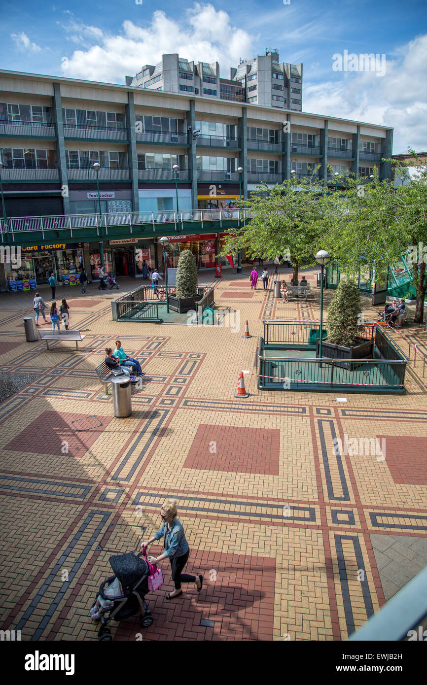 Lower precinct shopping centre coventry hi-res stock photography and ...