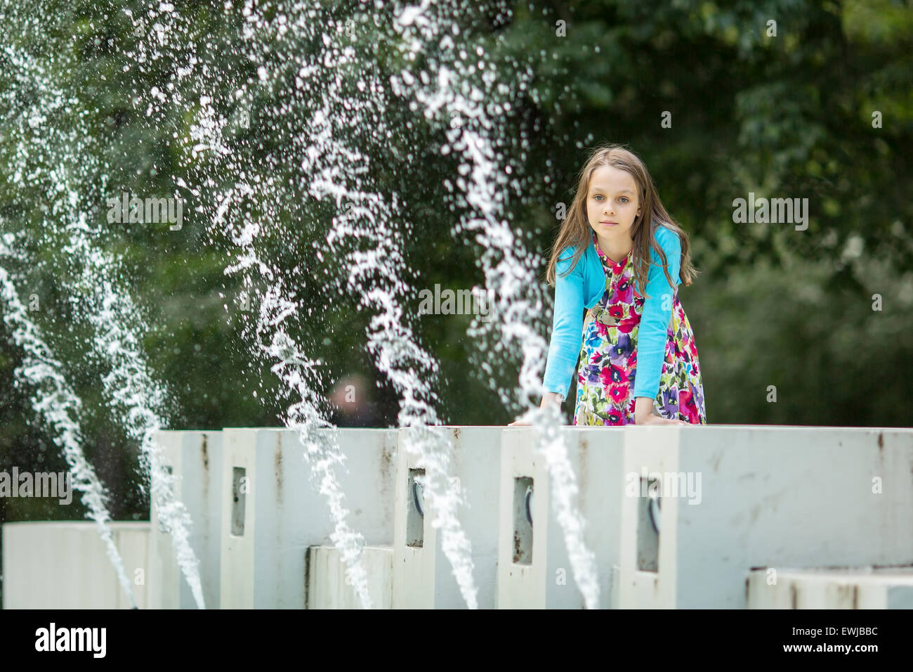 Fountain fun hi-res stock photography and images - Alamy