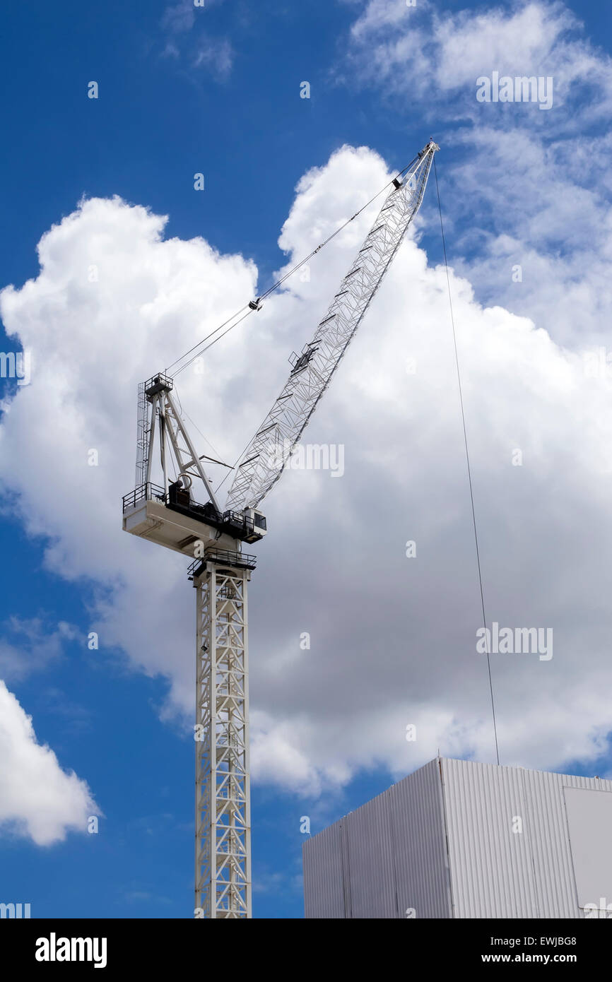 Tower crane construction buildings hi-res stock photography and images ...
