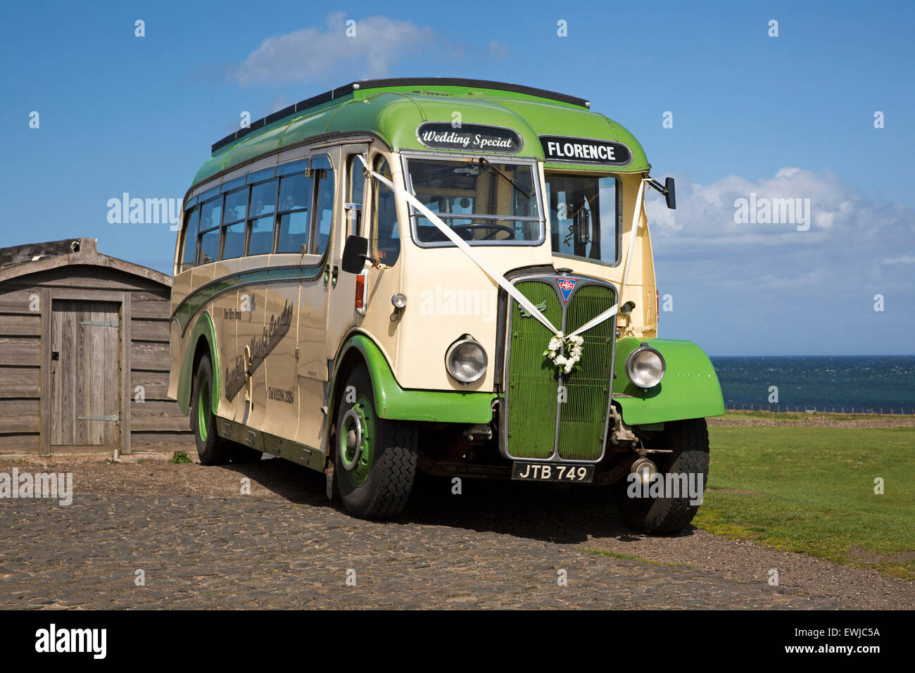 Busses uk hi-res stock photography and images - Alamy