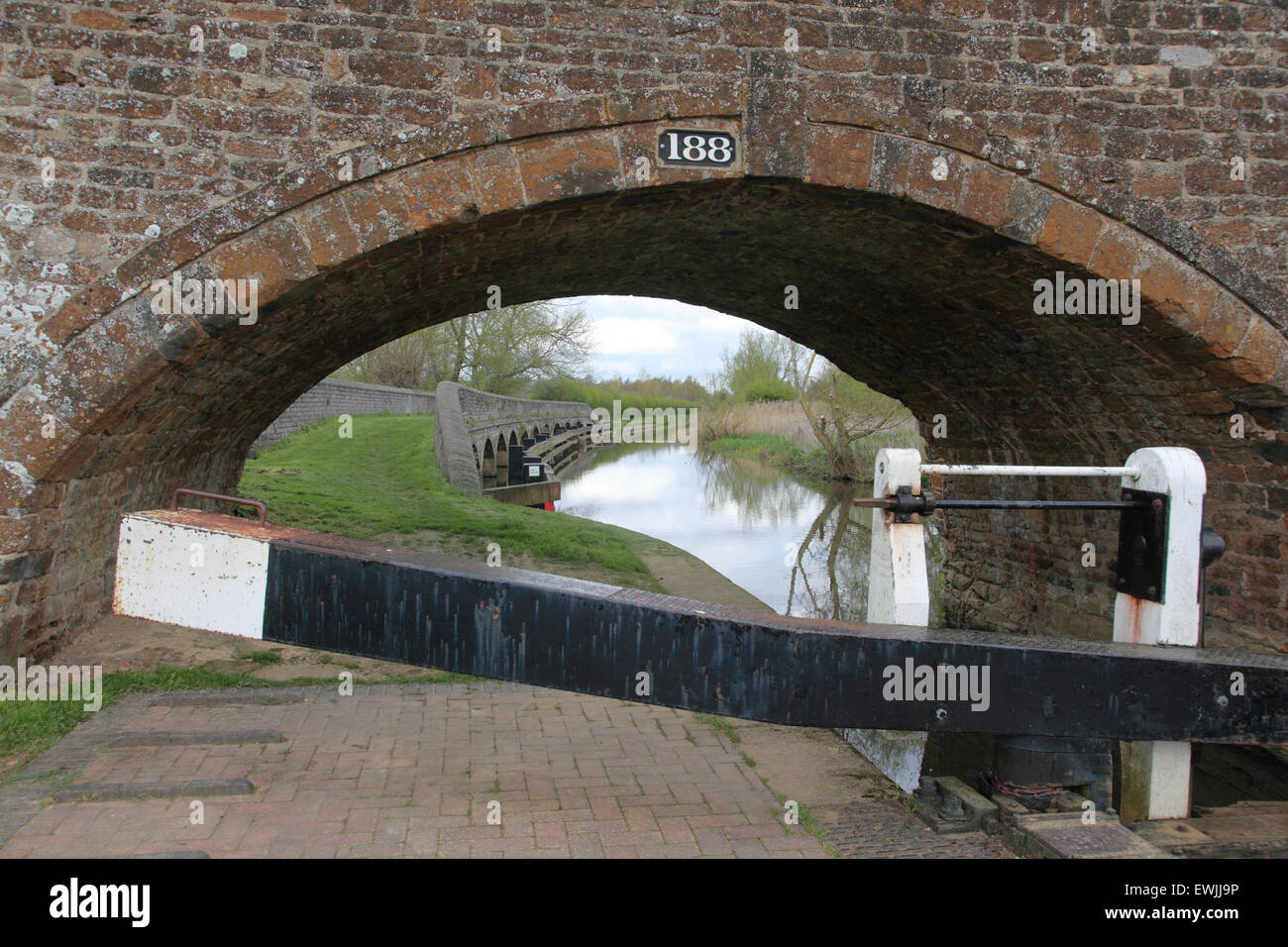 The beam of Aynho Weir lock on the Oxford canal looking under the ...