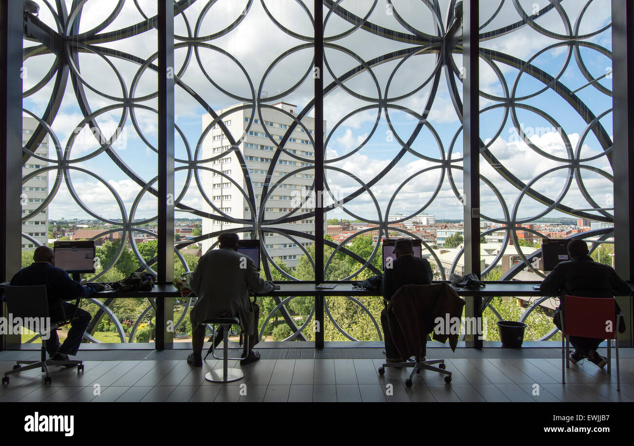 Birmingham city library interior hi-res stock photography and images ...