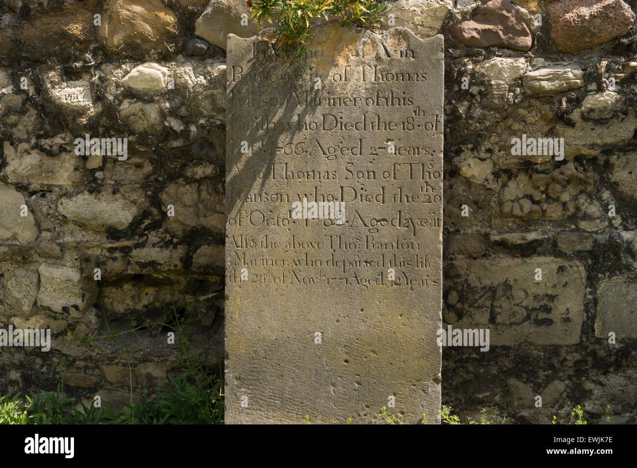 18th century gravestone hi-res stock photography and images - Alamy