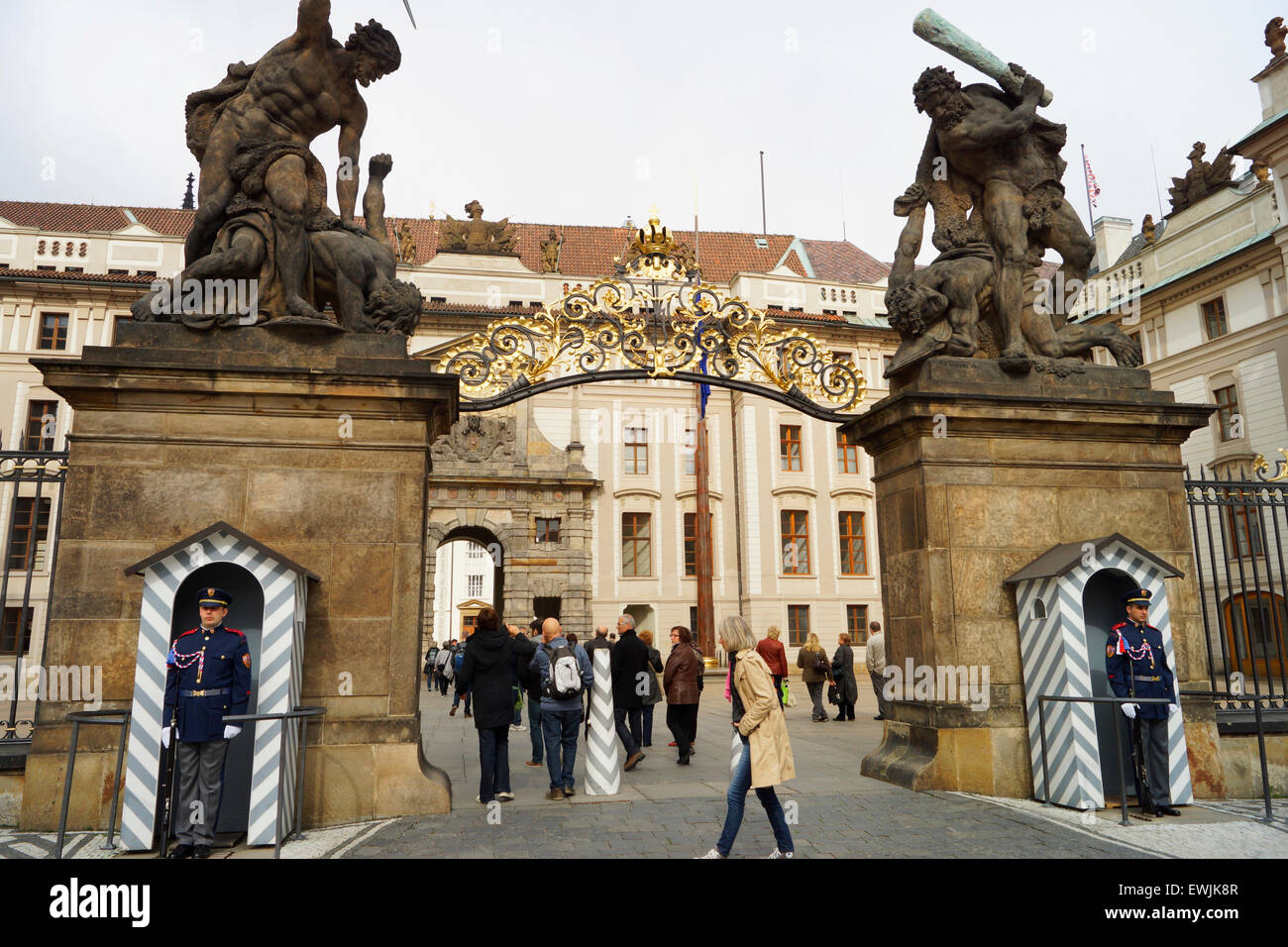 Entrance to Prague Castle, sculptures, soldiers guarding Stock Photo ...