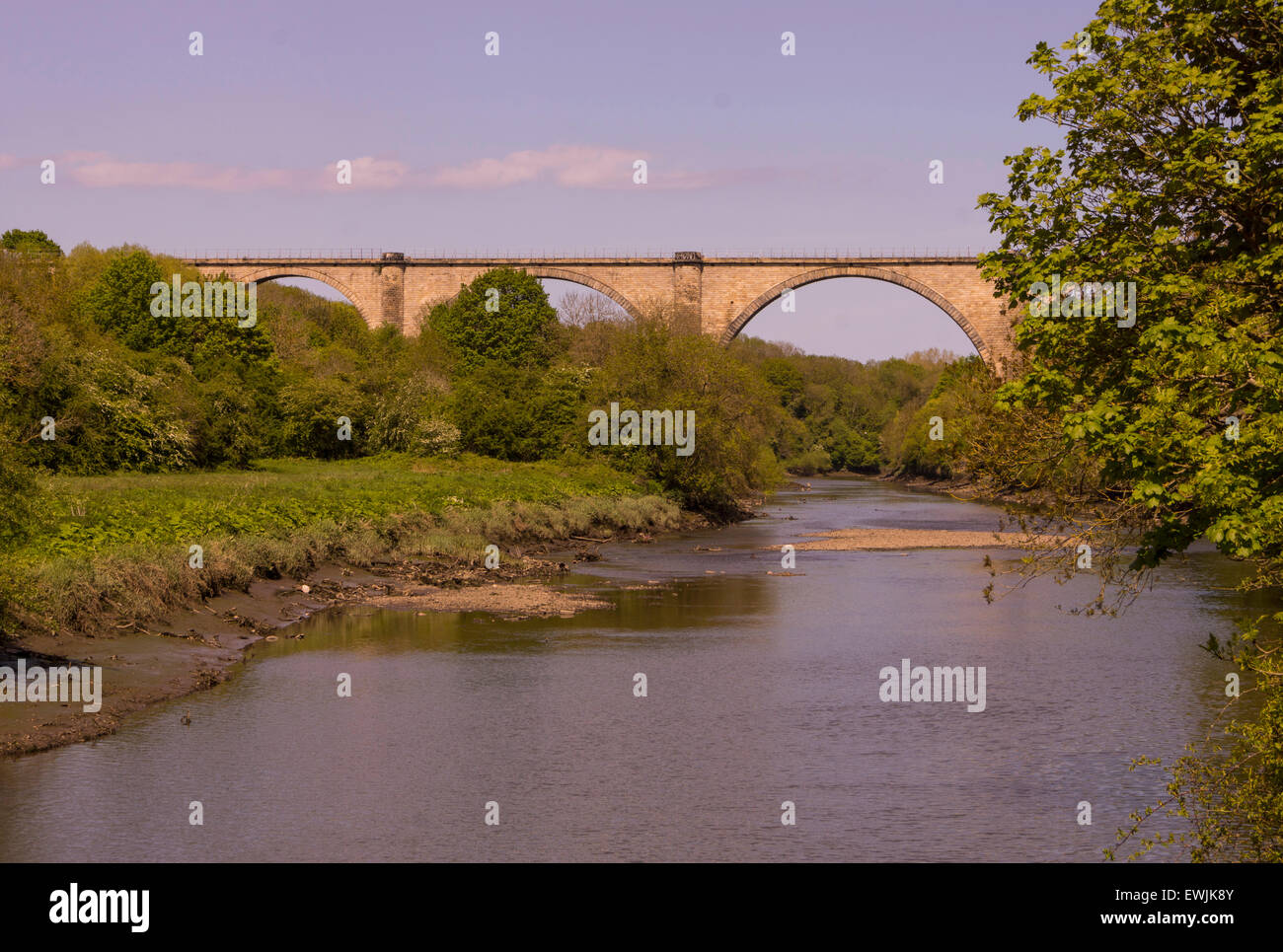Victoria viaduct hi-res stock photography and images - Alamy