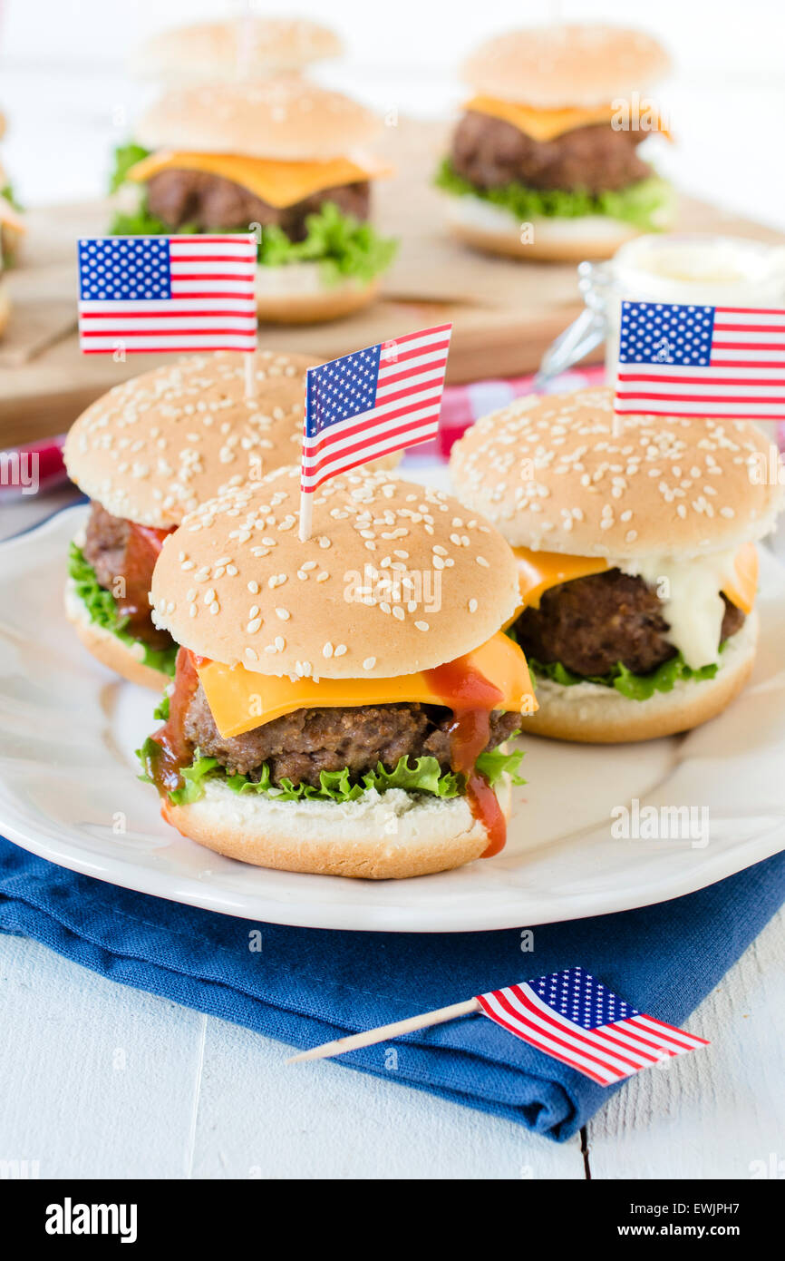Cheeseburger plate flag hi-res stock photography and images - Alamy