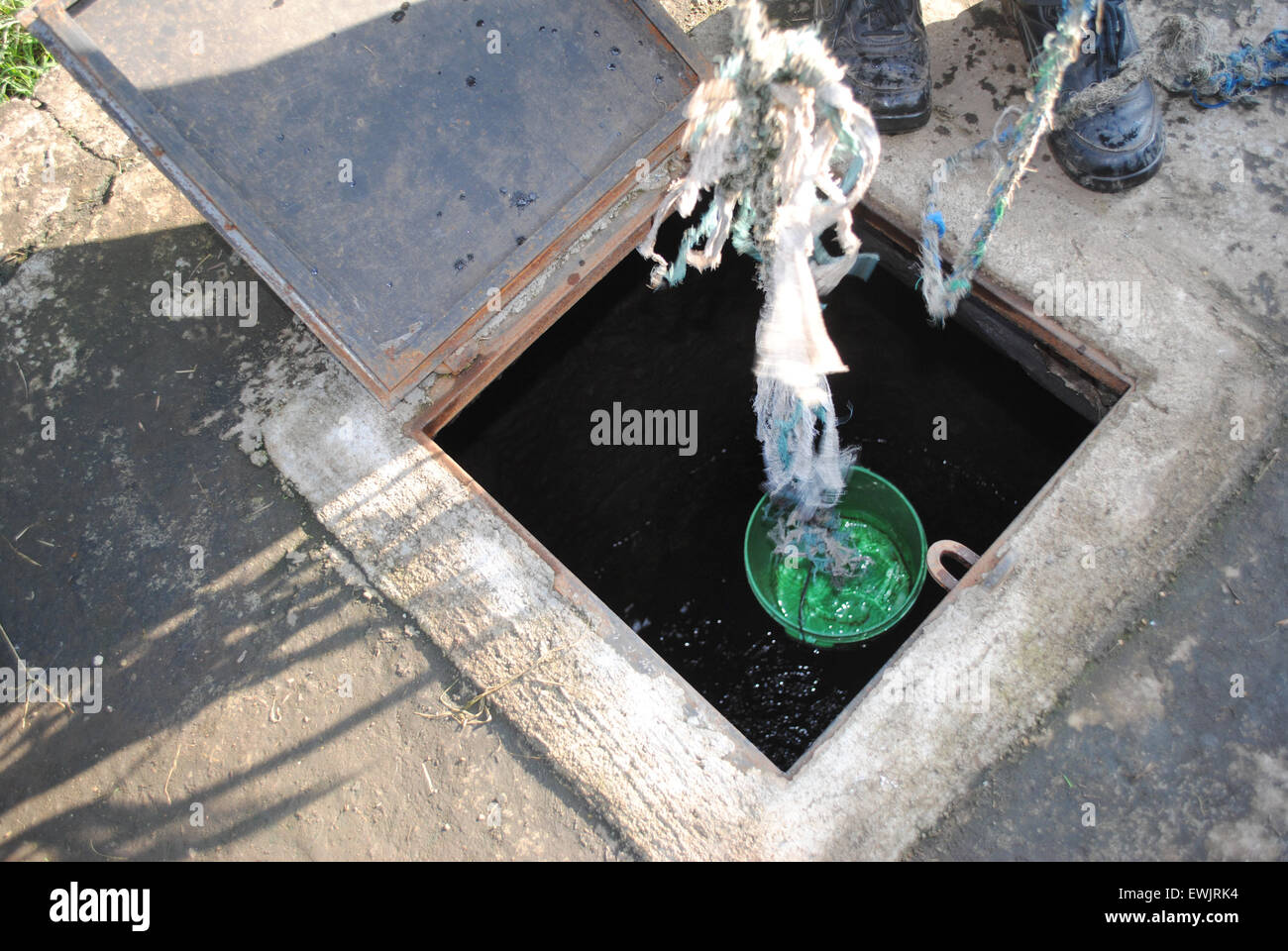 Africa unclean drinking water hi-res stock photography and images - Alamy