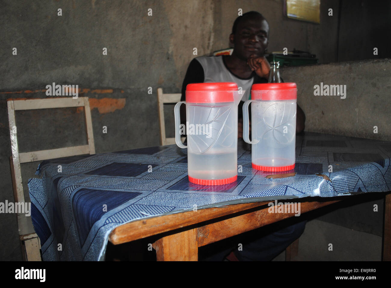 Africa unclean drinking water hi-res stock photography and images - Alamy