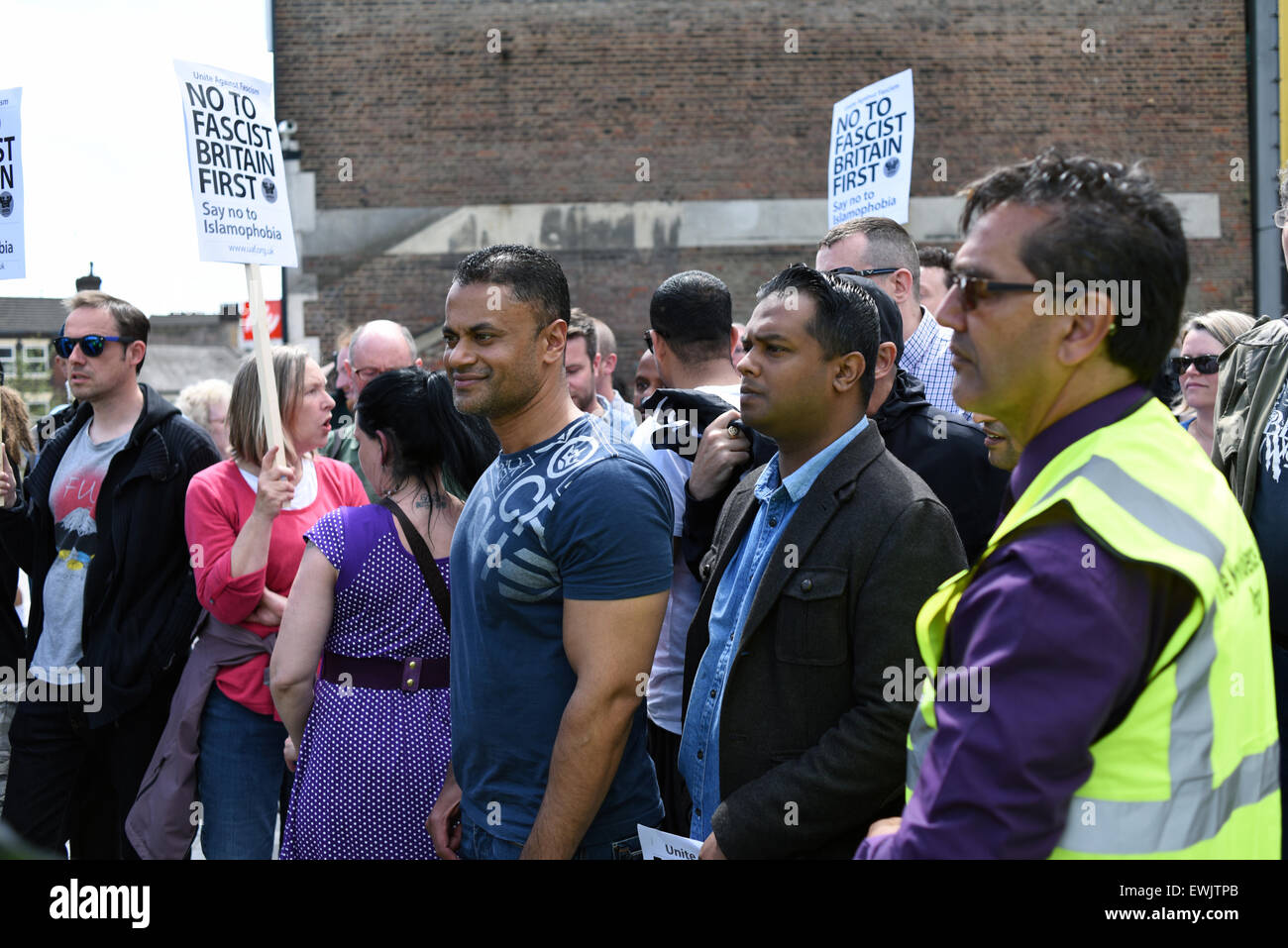 Britain first march luton town center hi-res stock photography and ...