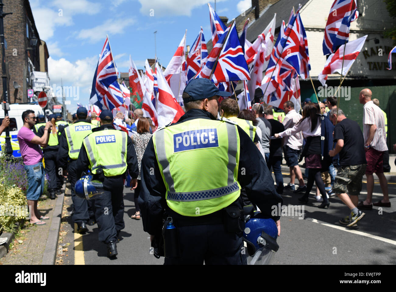 Uk british riot police uniform hi-res stock photography and images - Alamy