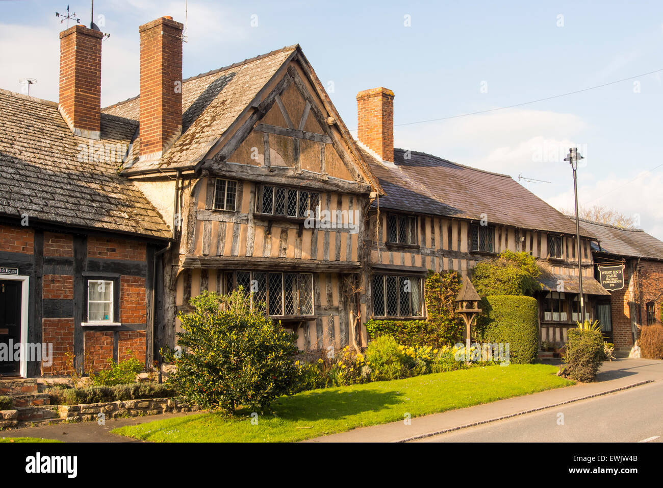 Ancient, medieval Tudor timber framed houses in Pembridge ...