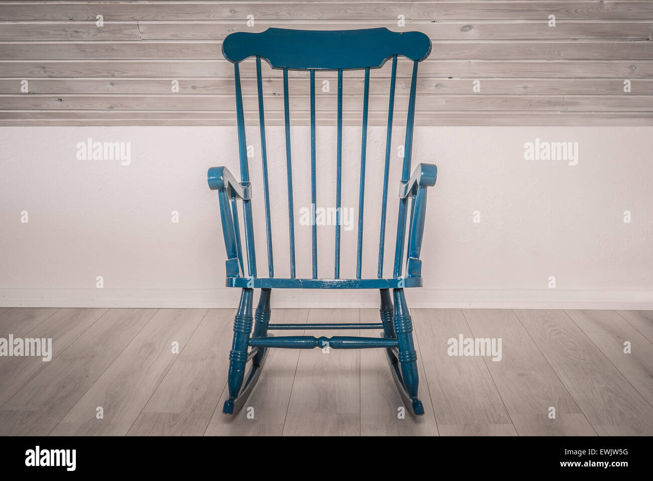 Blue rocking chair hi-res stock photography and images - Alamy