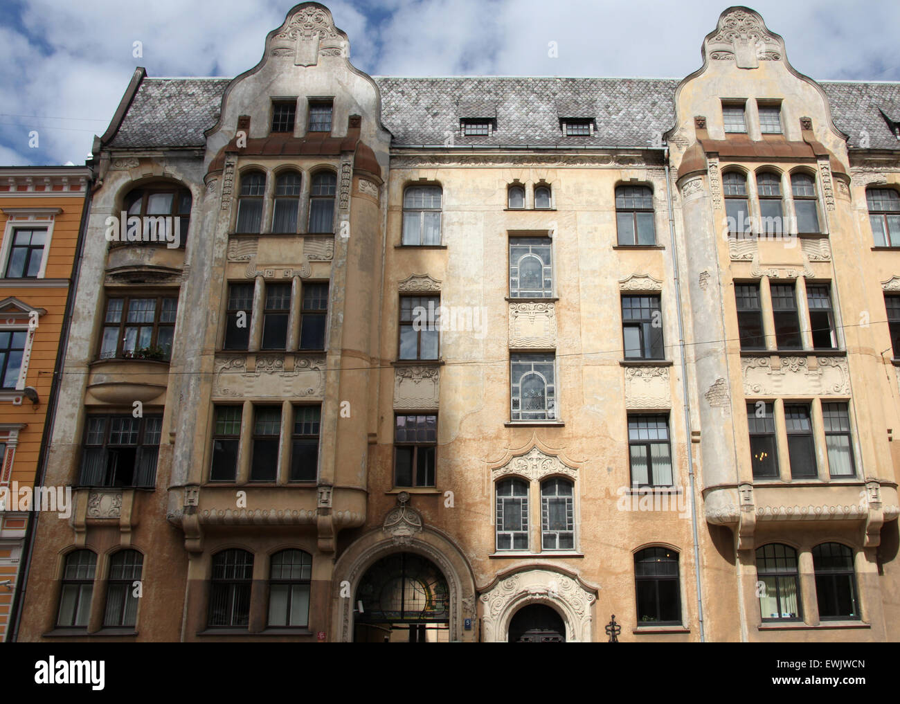 Early Perpendicular Art Nouveau apartment building by architect ...