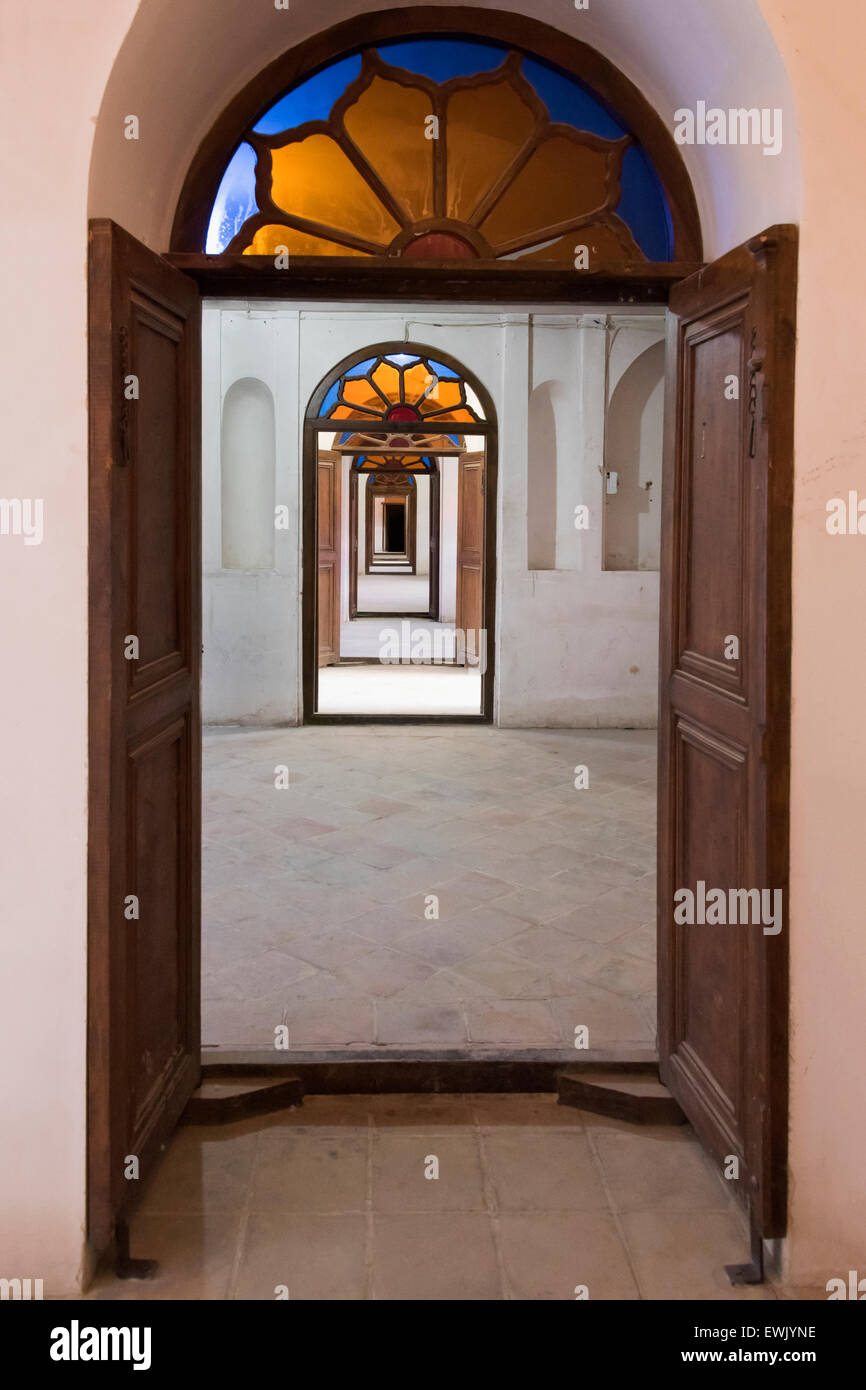 Multiple rooms with doors hi-res stock photography and images - Alamy