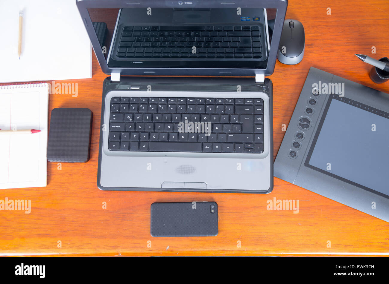 Technology objects vector hi-res stock photography and images - Alamy