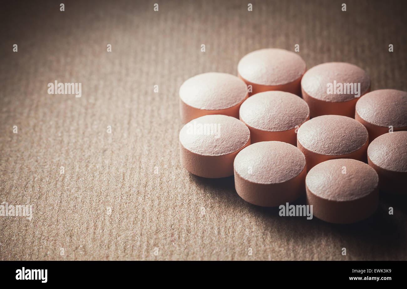 Pink tablets hi-res stock photography and images - Alamy