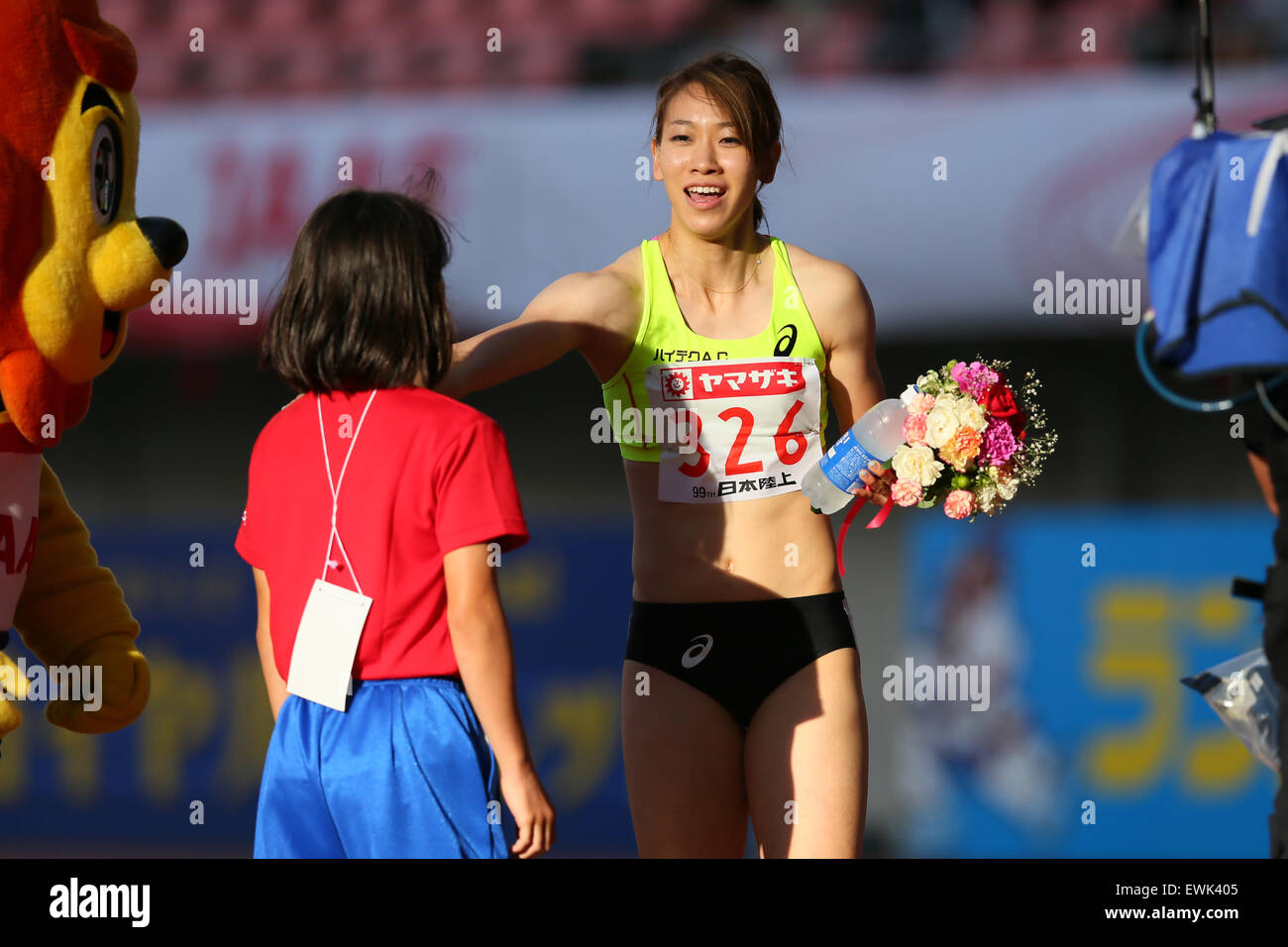 Denka Big Swan Stadium, Niigata, Japan. 27th June, 2015. Chisato ...