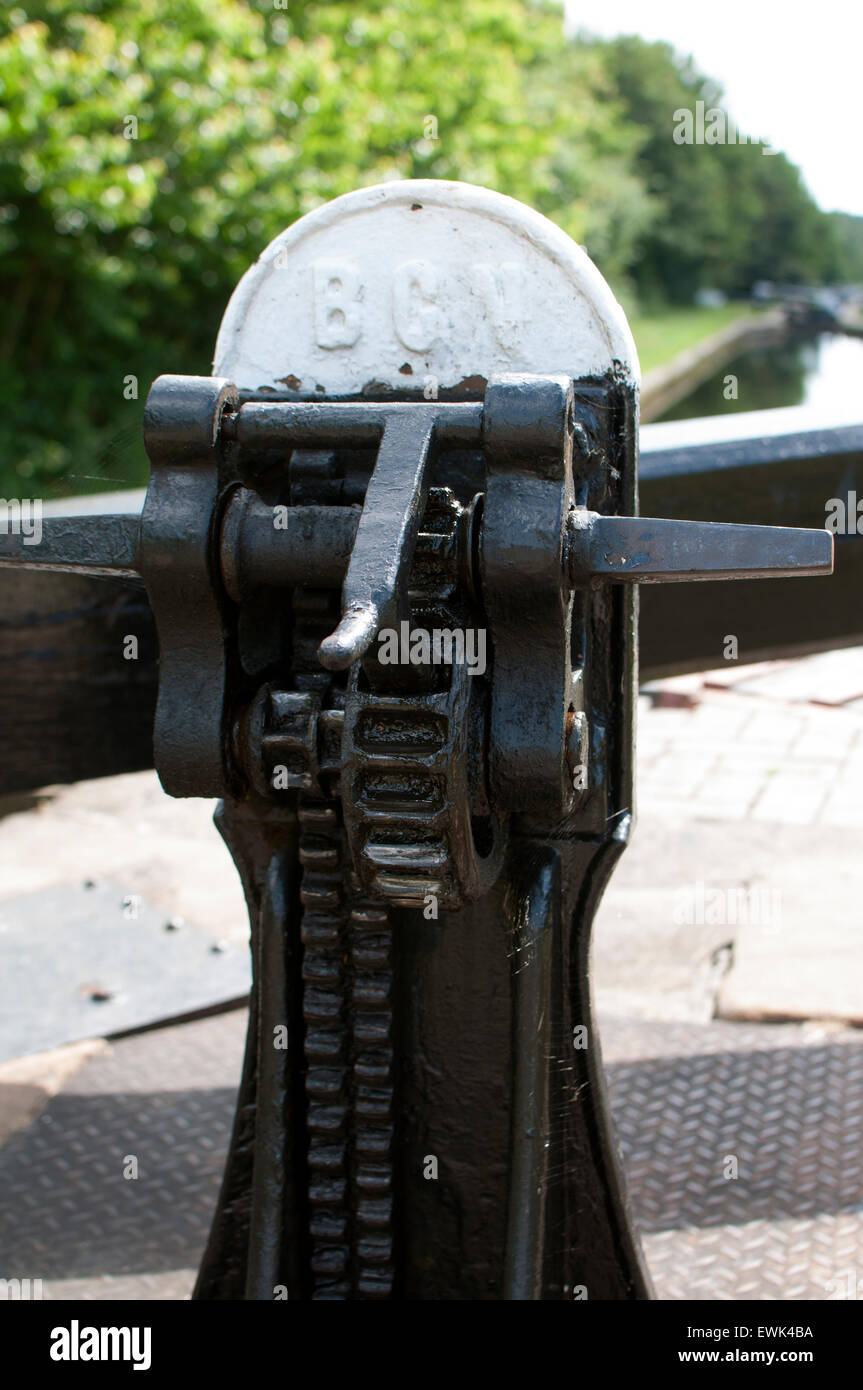 Winding gear at Perry Barr Locks, Tame Valley Canal, Perry Barr ...