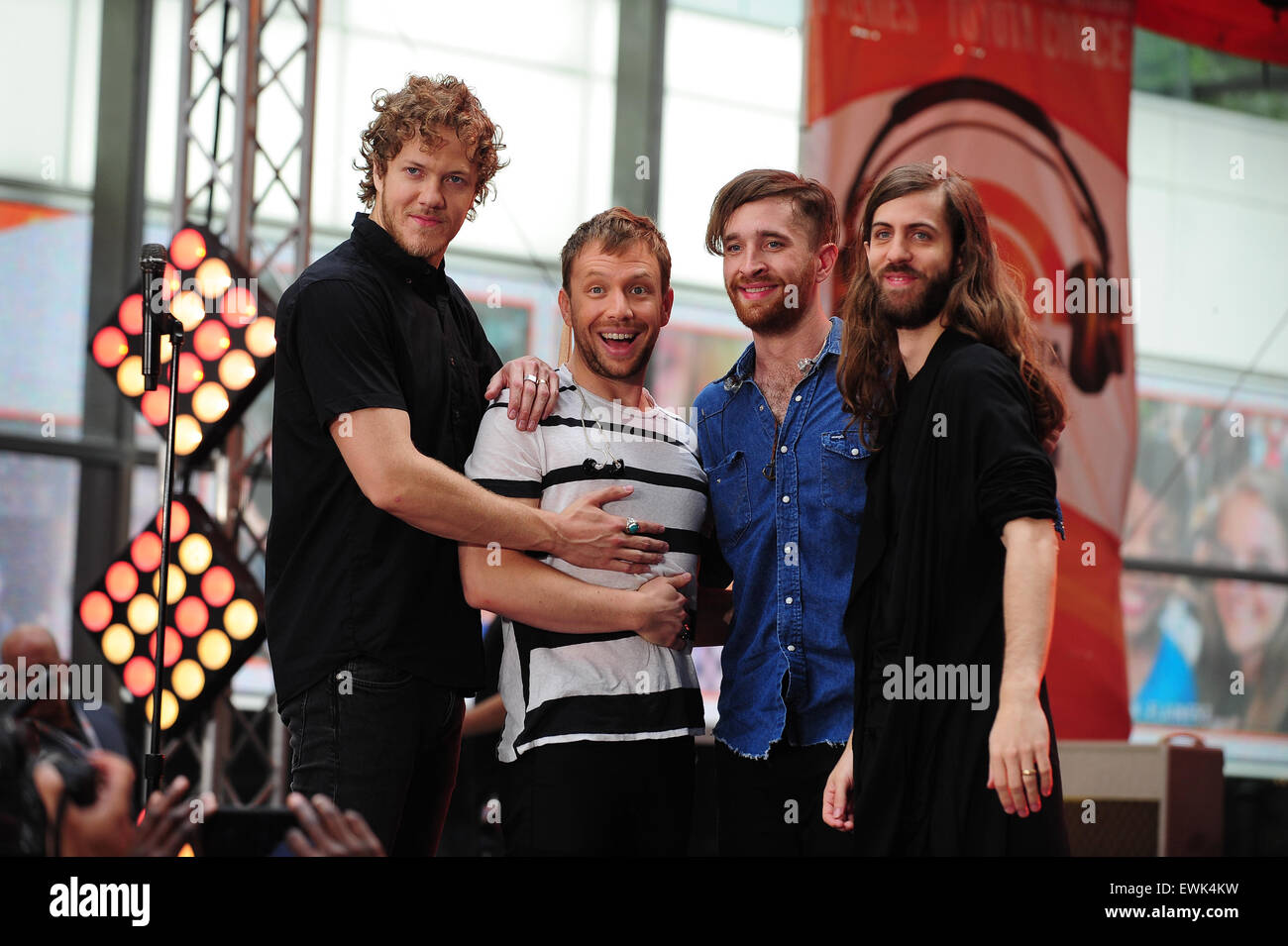 Imagine dragons band member hi-res stock photography and images - Alamy