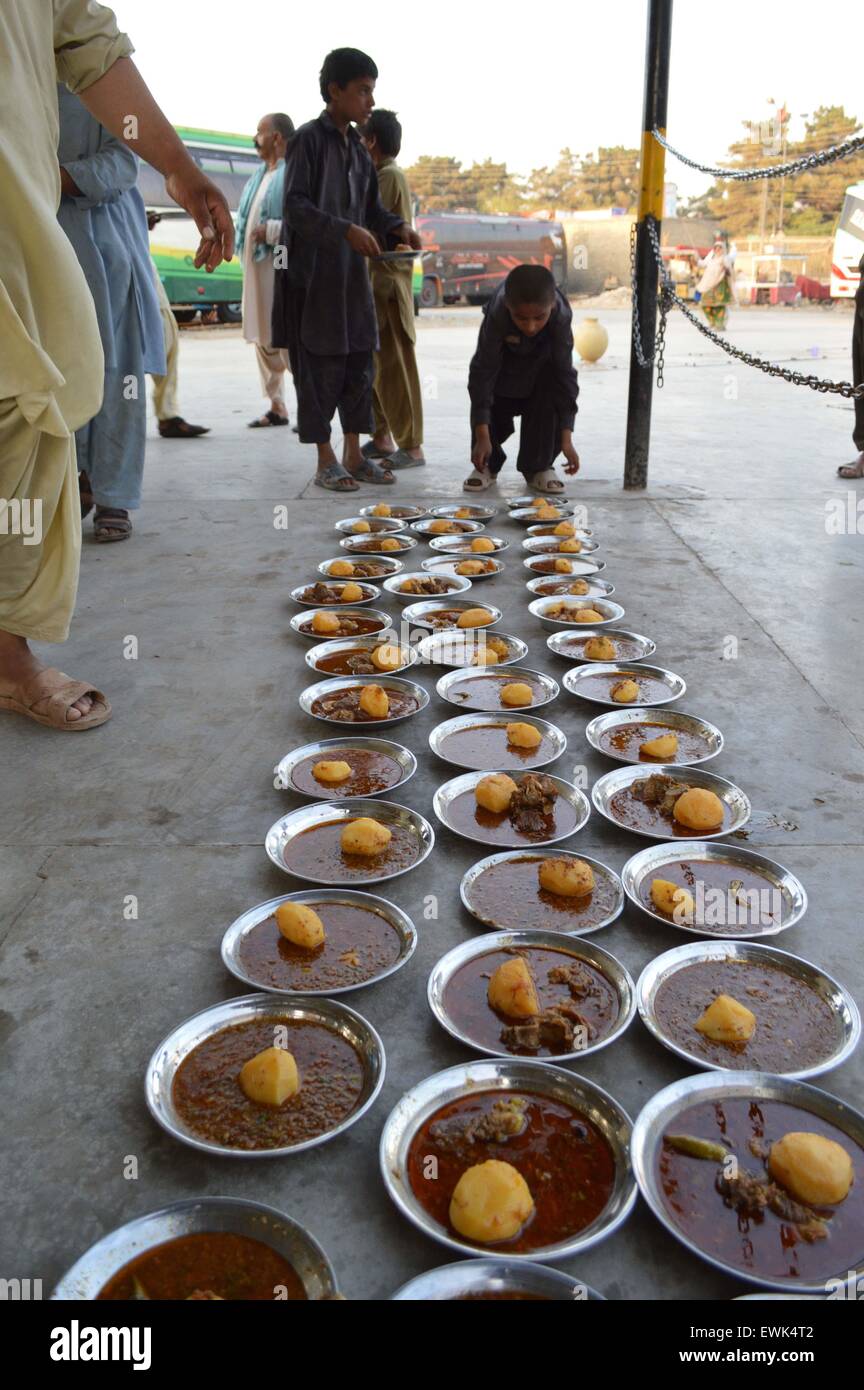 Quetta. 27th June, 2015. Pakistani boys prepare Iftar food for Muslim ...