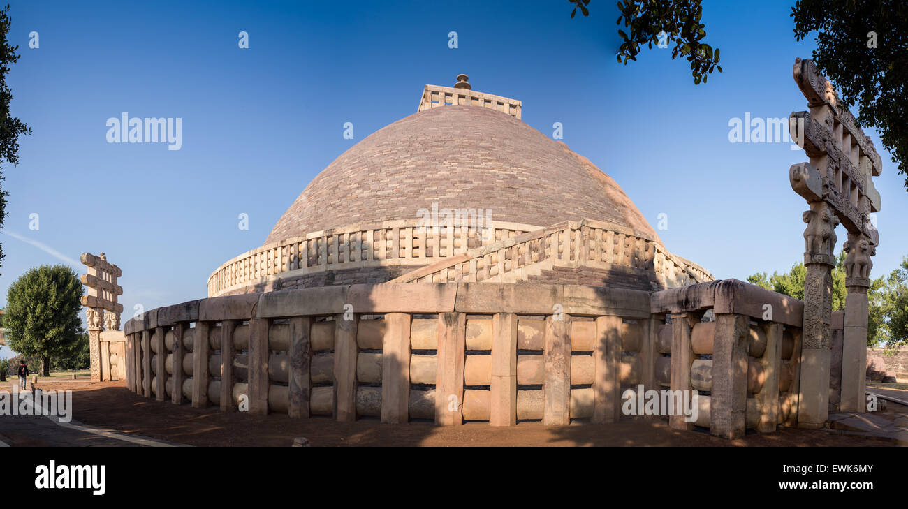 Ancient Great Stupa in Sanchi, in the India Stock Photo - Alamy