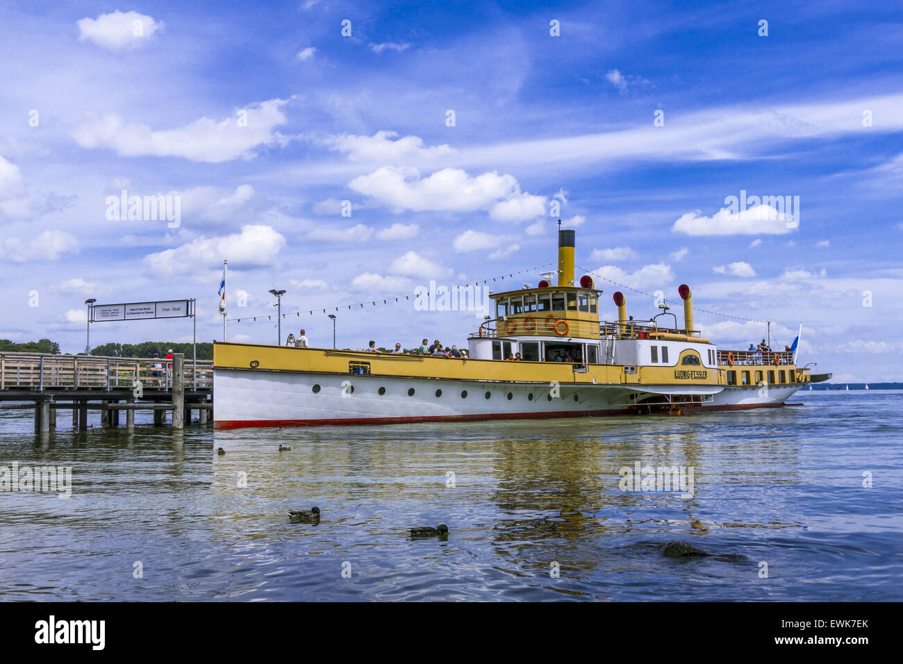 Steamboat landing stage hi-res stock photography and images - Alamy