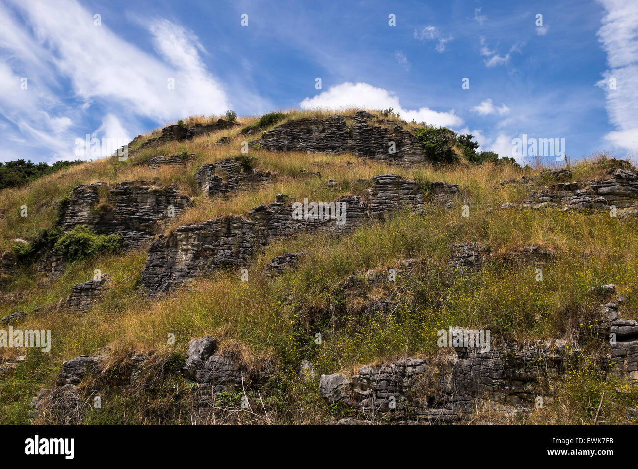 Limestone rock rocks hillside hi-res stock photography and images - Alamy