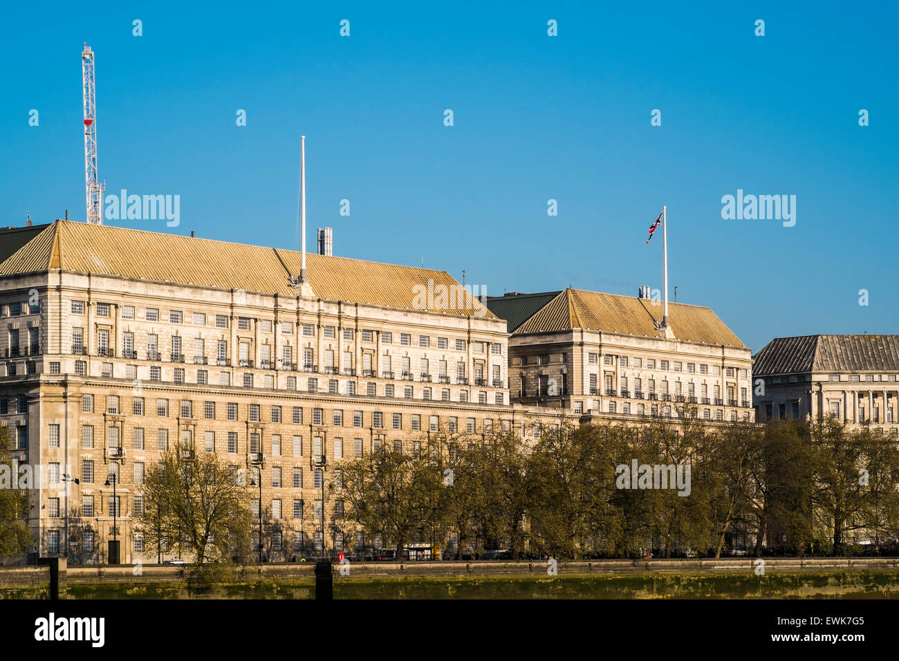 Thames house hi-res stock photography and images - Alamy