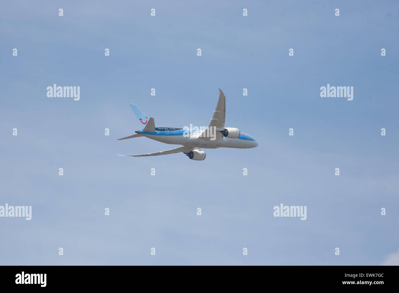 Thompson Boeing 787 Dreamliner just after take off from Birmingham to ...