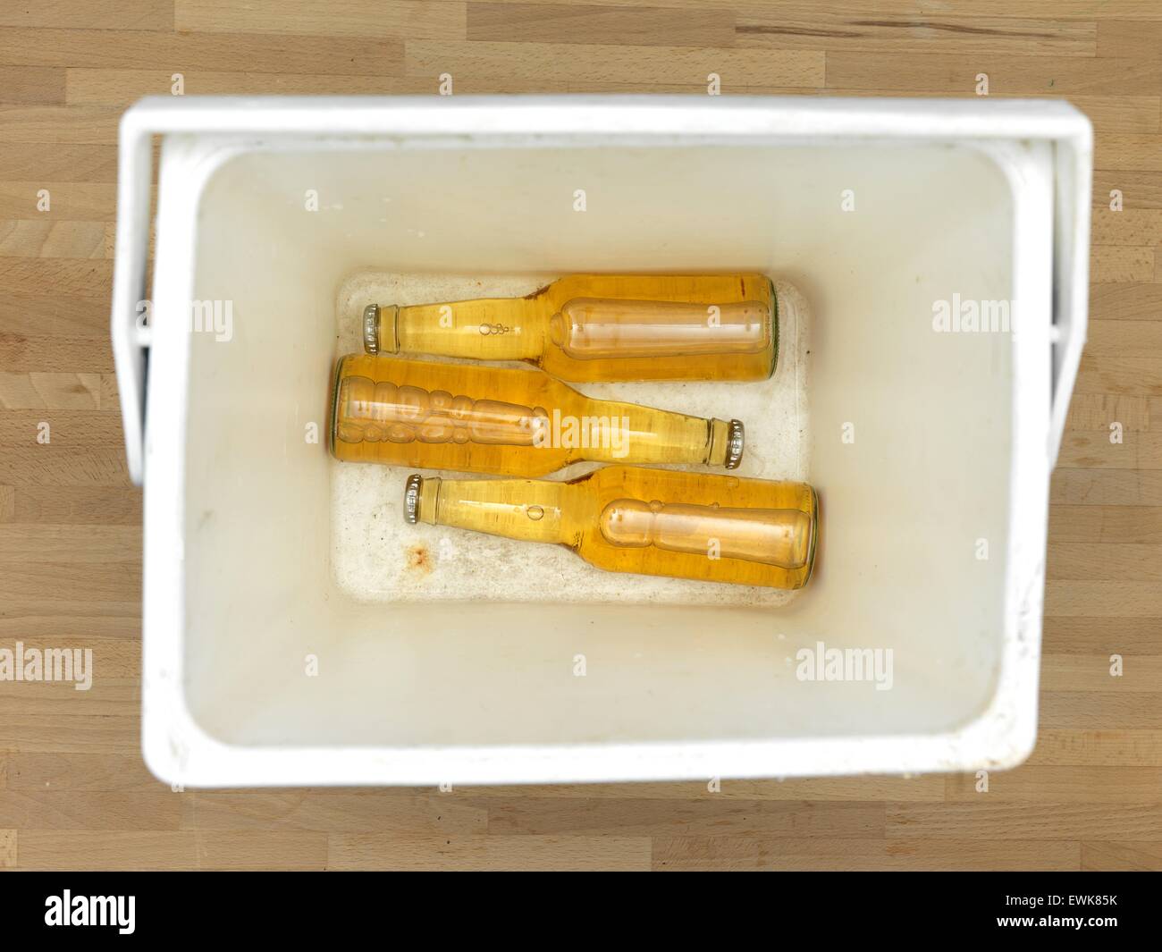 A close up shot of an Australian style esky Stock Photo - Alamy
