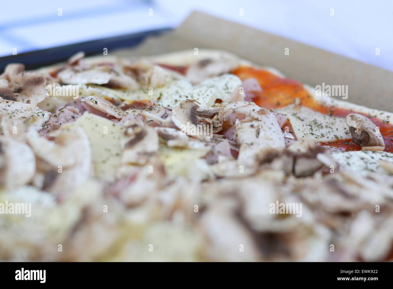 Unbaked hi-res stock photography and images - Alamy