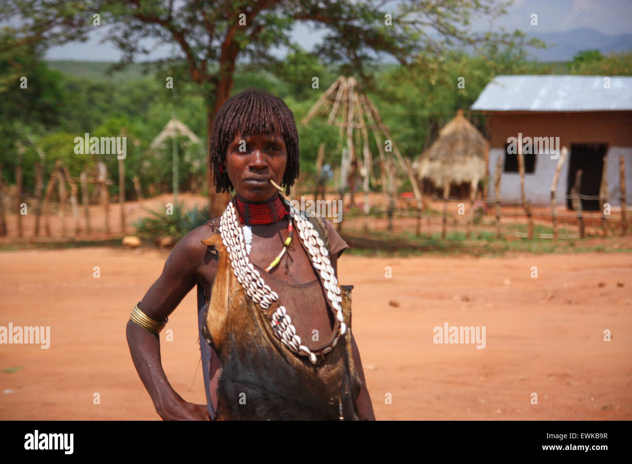 Tribe hamar hi-res stock photography and images - Alamy