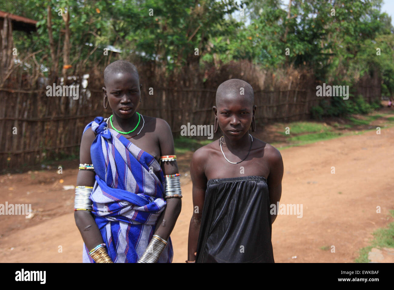 Mursi tribe women hi-res stock photography and images - Alamy