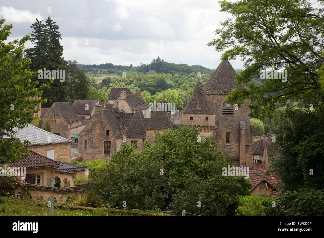 Saint genies hi-res stock photography and images - Alamy