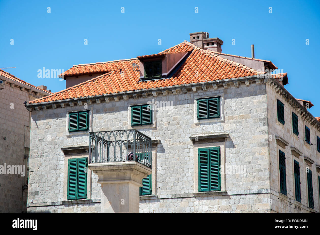 Old building tiled roof hi-res stock photography and images - Alamy