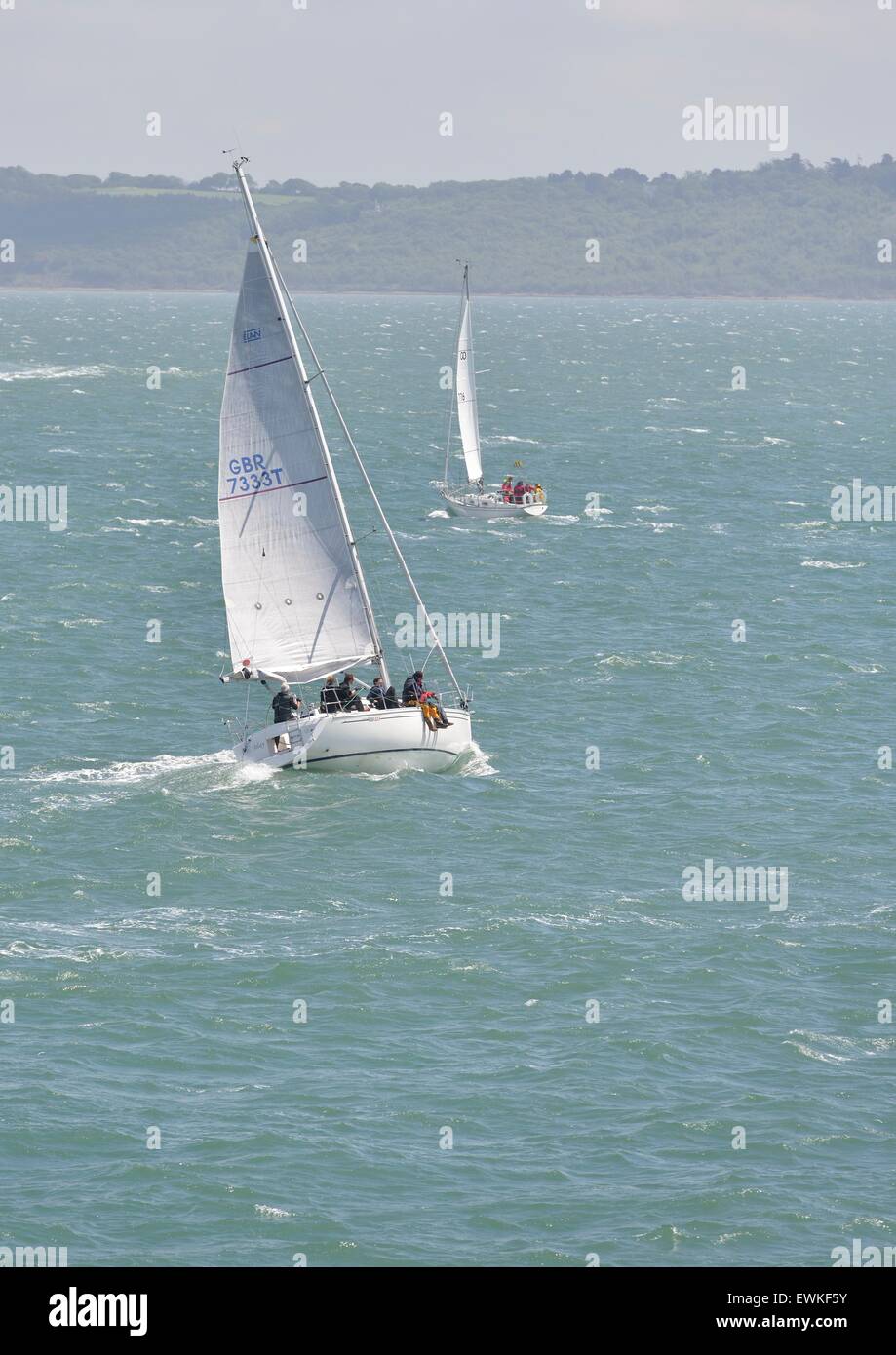 Yachts under sail on the solent hi-res stock photography and images - Alamy